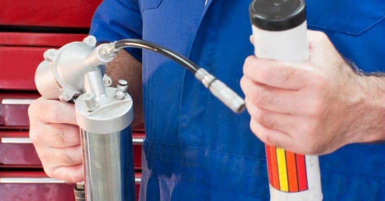 How to Load Any Grease Gun - Tools Navigator